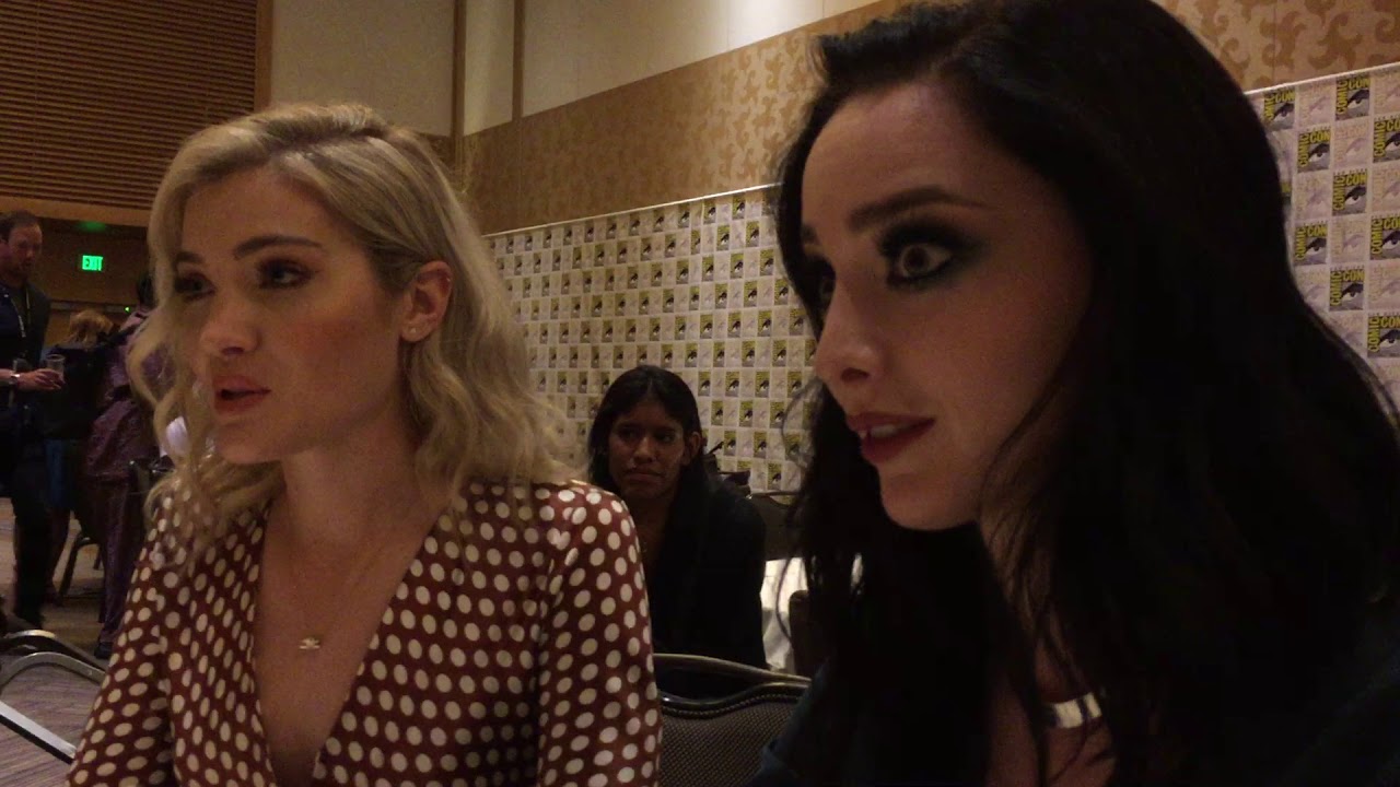 At the roundtable with 'The Gifted" stars Skyler Samuels & Emma Dumont ...