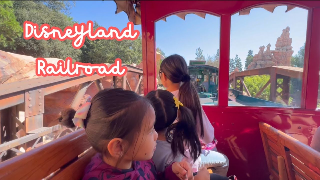 Disneyland Railroad | Disneyland Ride - YouTube