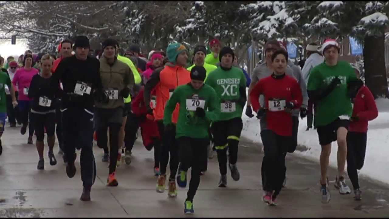 CHRISTMAS WALK - JINGLE RUN - YouTube