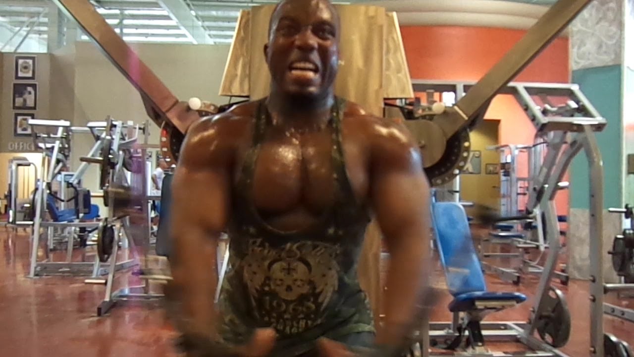 FINALLY BACK AFTER A WEEK OFF CHEST WORKOUT - YouTube