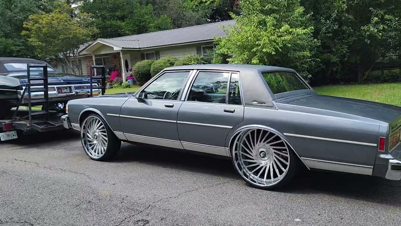 Clean and classy Boxchevy sitting on 26 inch Big cap Forgiato wheels ...