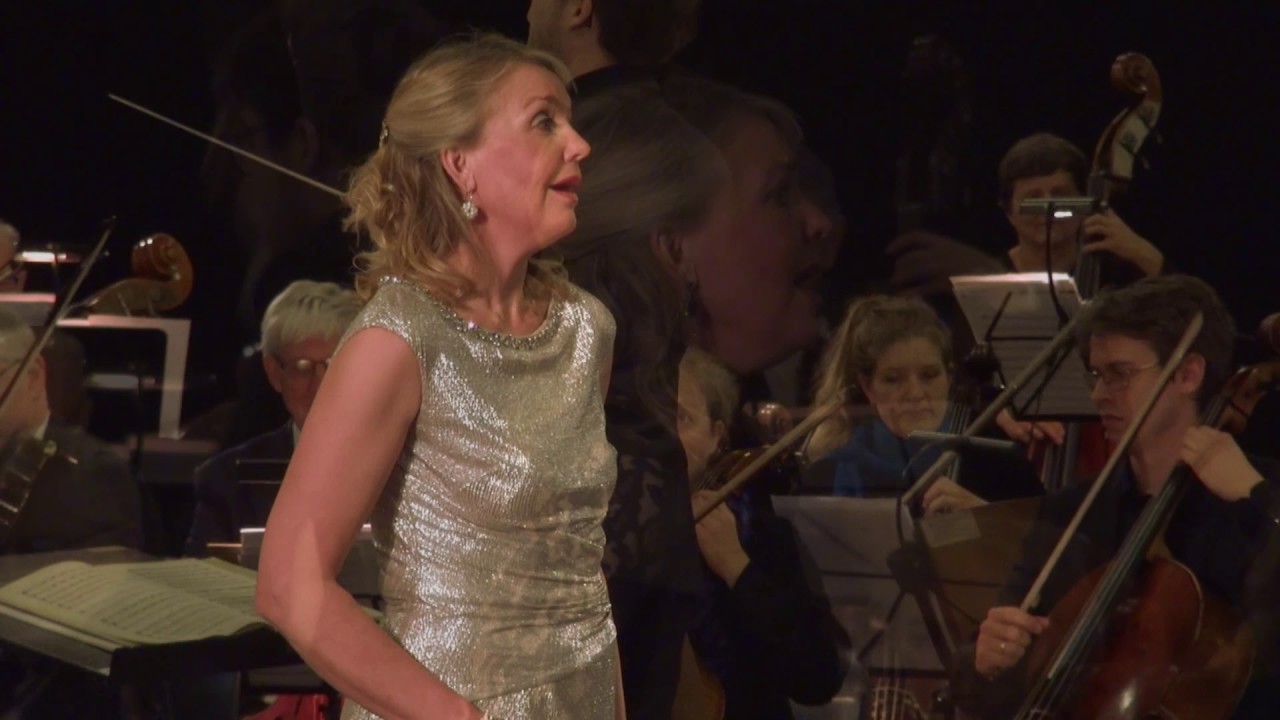 Elsebeth Dreisig New Year's Concert appetizer - YouTube