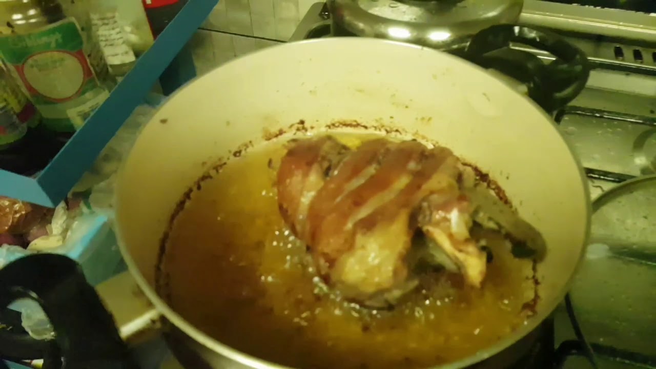 CRISPY LECHON KAWALI how to cook pork pata crispy fried - YouTube