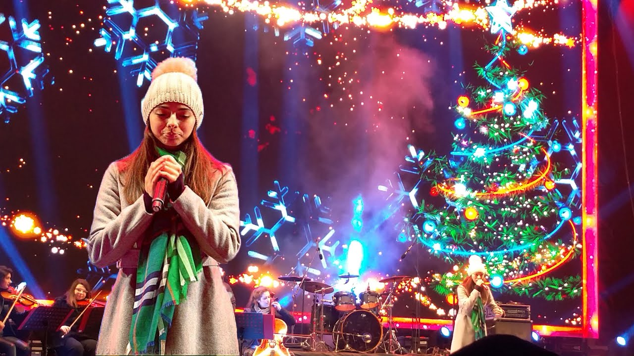Laura Bretan Opera Singer singing on the stage in Bucharest Christmas ...