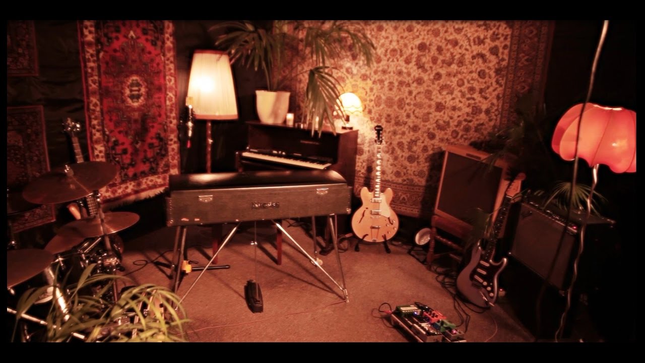 Cosmic Combo - Tangle Town Blues (official video) - YouTube