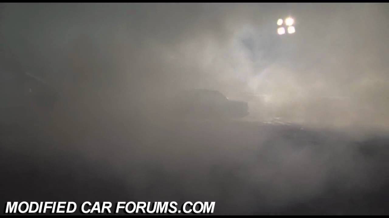 IBLOWN Night burnout at Ingham 2009 - YouTube
