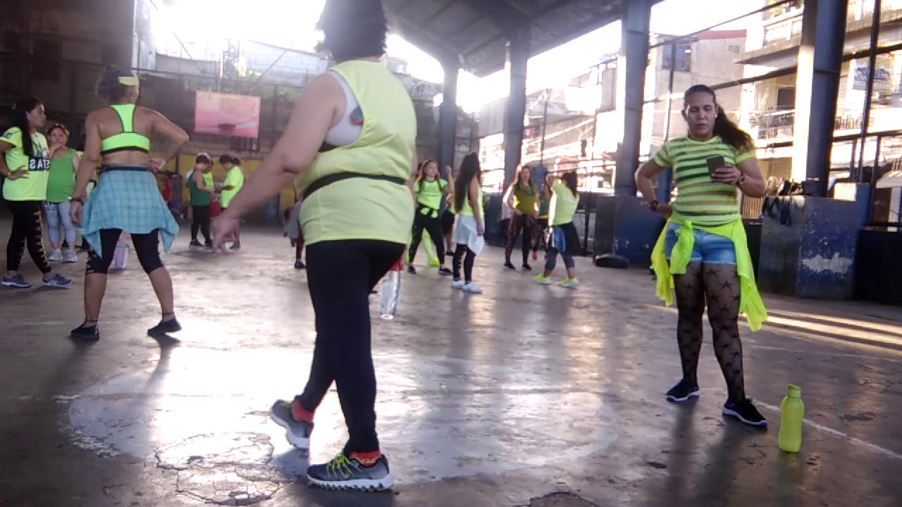 Aero zumba dance at kaularan cover court litex qc - YouTube