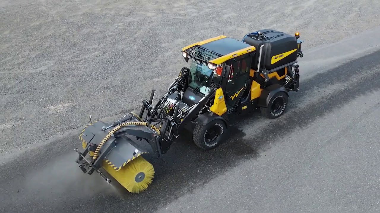 Amazing Street Sweeper Machines In The World Next Level Street Cleaning ...