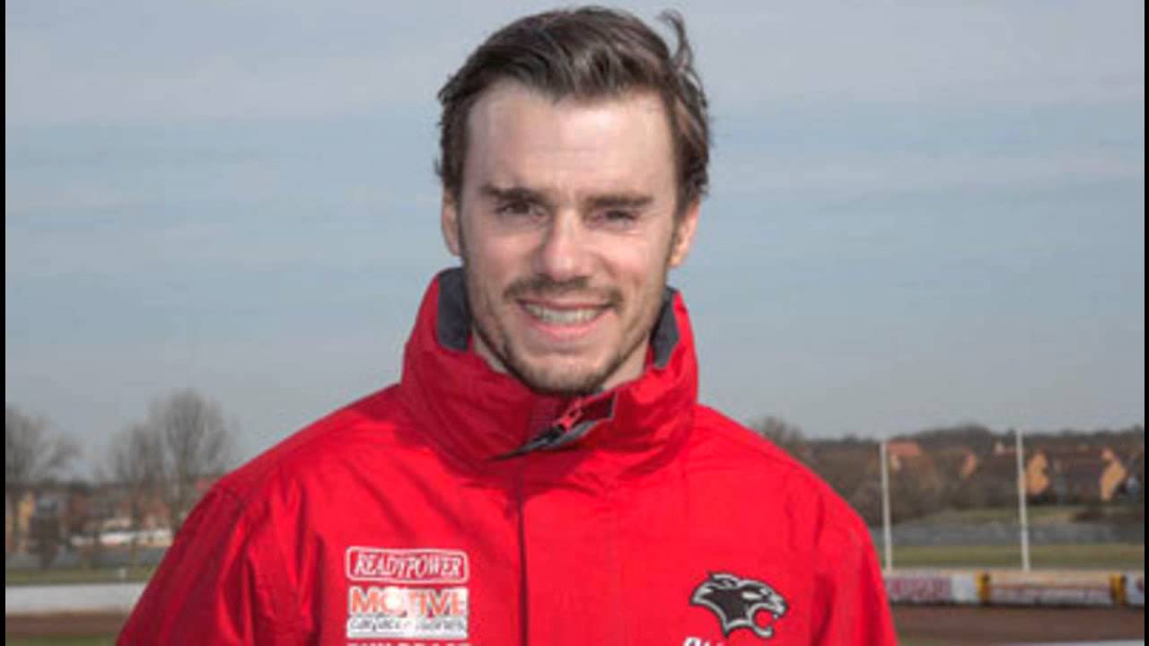 Olly Allen Interview - BBC Radio Cambridgeshire 15-04-15 - YouTube