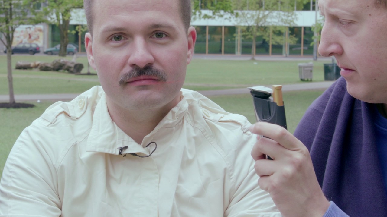 Hasse Hope barberer barten for første gang på 10 år - YouTube