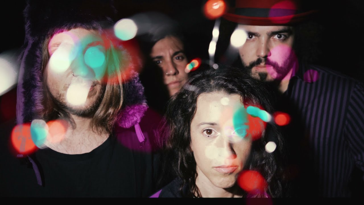 HERMANA FURIA - Pie fuera - YouTube