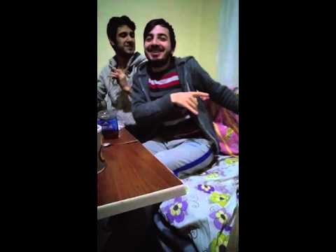 Bonzai çeken üniversite öğrencileri :)