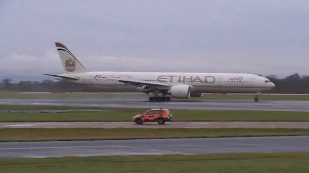 Etihad Boeing 777 A6-ETC On EY21 Landing And Taxing At Manchester ...
