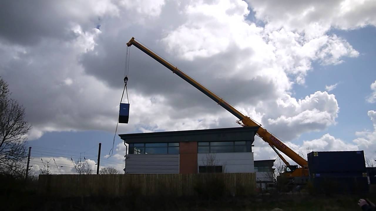 Bytemark data centre: First generator craned into position (silent ...