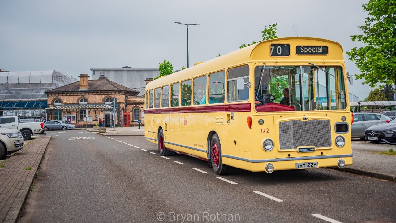 * Newly Restored* LTHT ECW Bristol RELL 122 TRY122H working service 70 ...