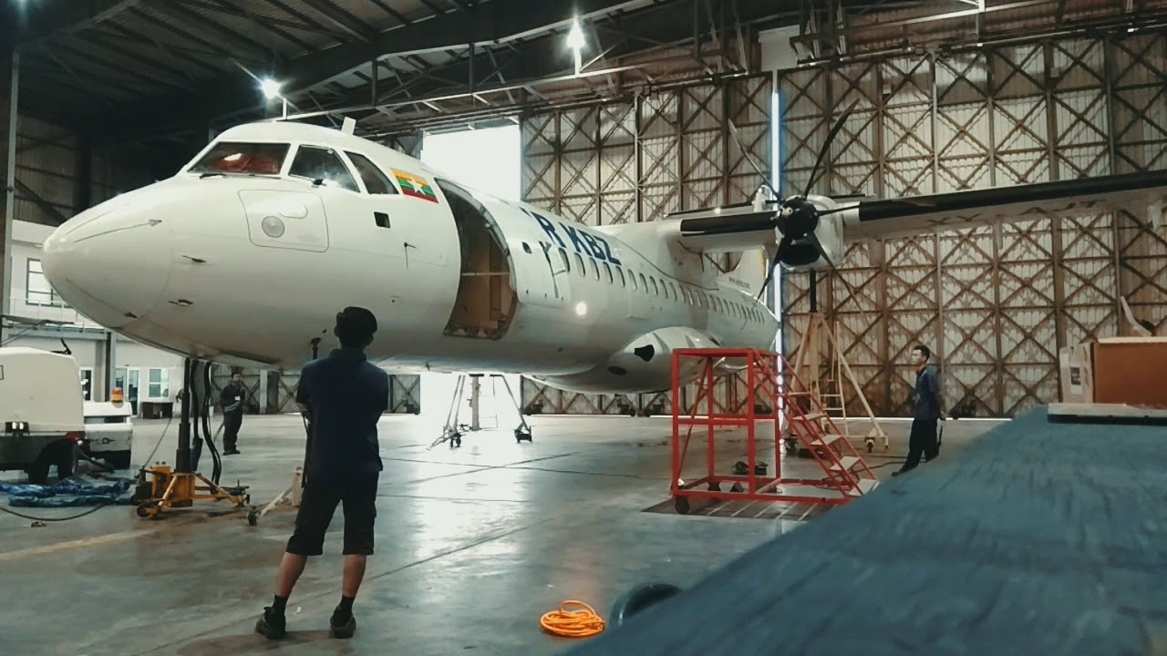 ATR72 Landing Gear retraction and extension, Myanmar. - YouTube