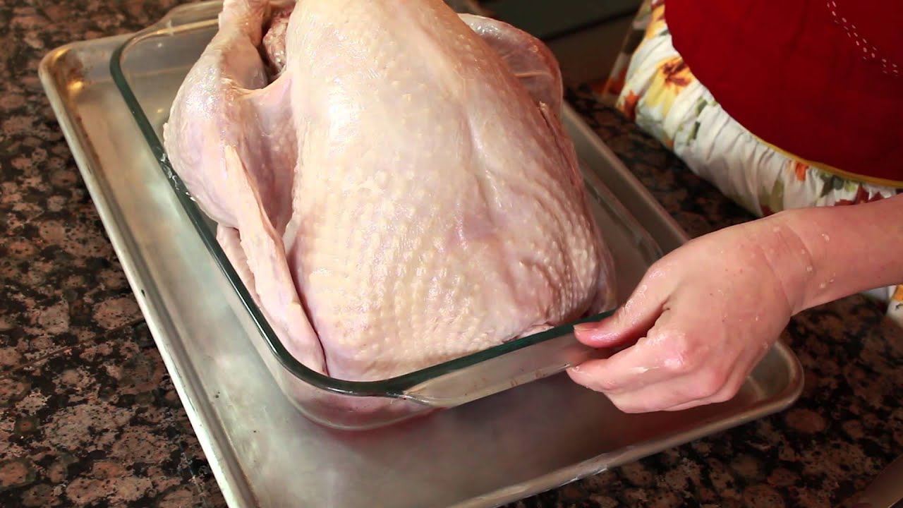 Live Well: Basic Way to Cook an Organic Turkey Dinner - YouTube