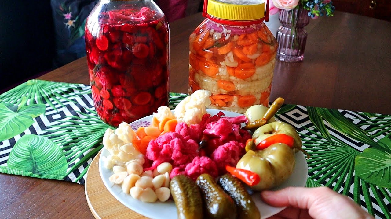 Si te pergatisim turshi dimerore. Receta per turshi dimri. Turshi me ...
