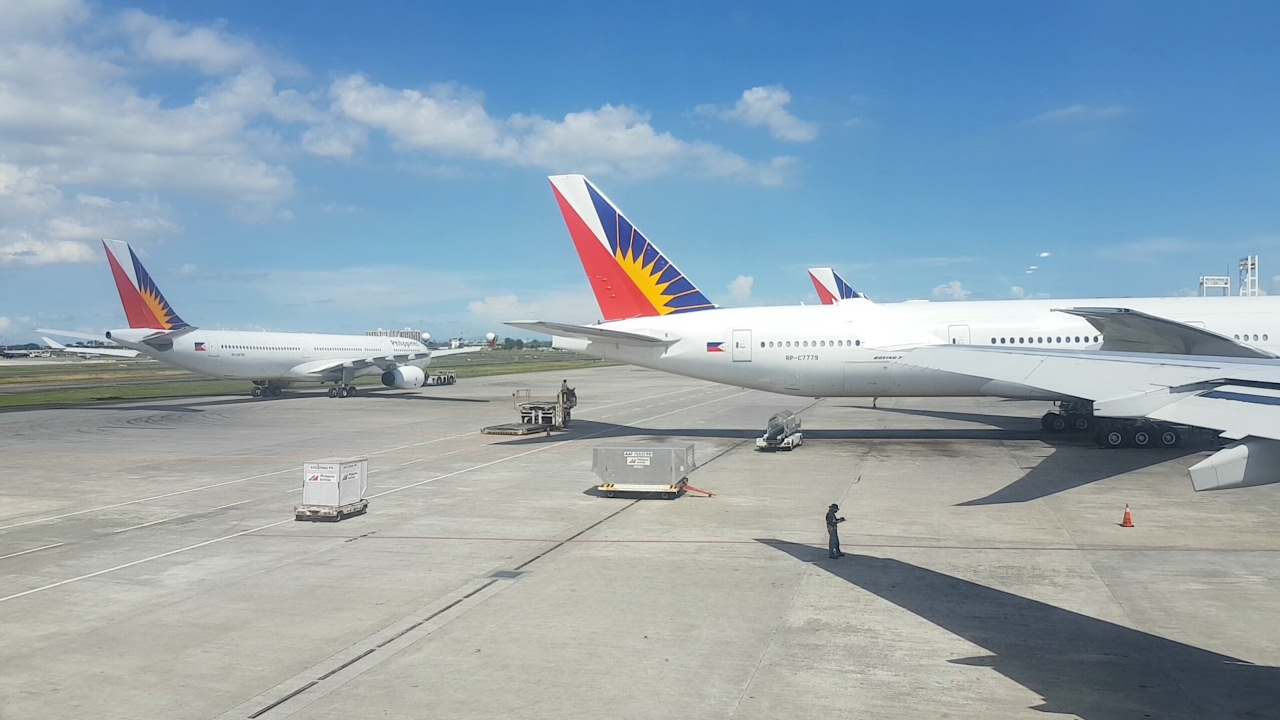Philippine Airlines Airbus A330 Departing NAIA Terminal 2. - YouTube