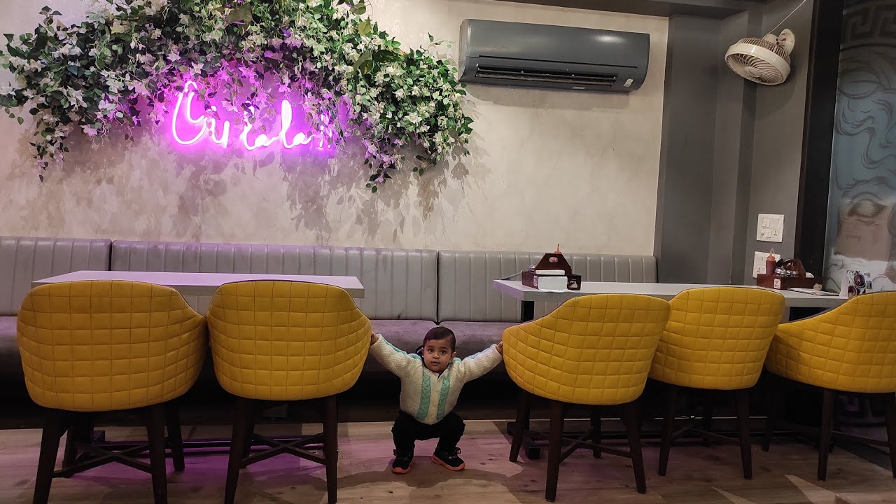 Visit to 3C's Cafe Agra- Nice ambiance 😍 - YouTube