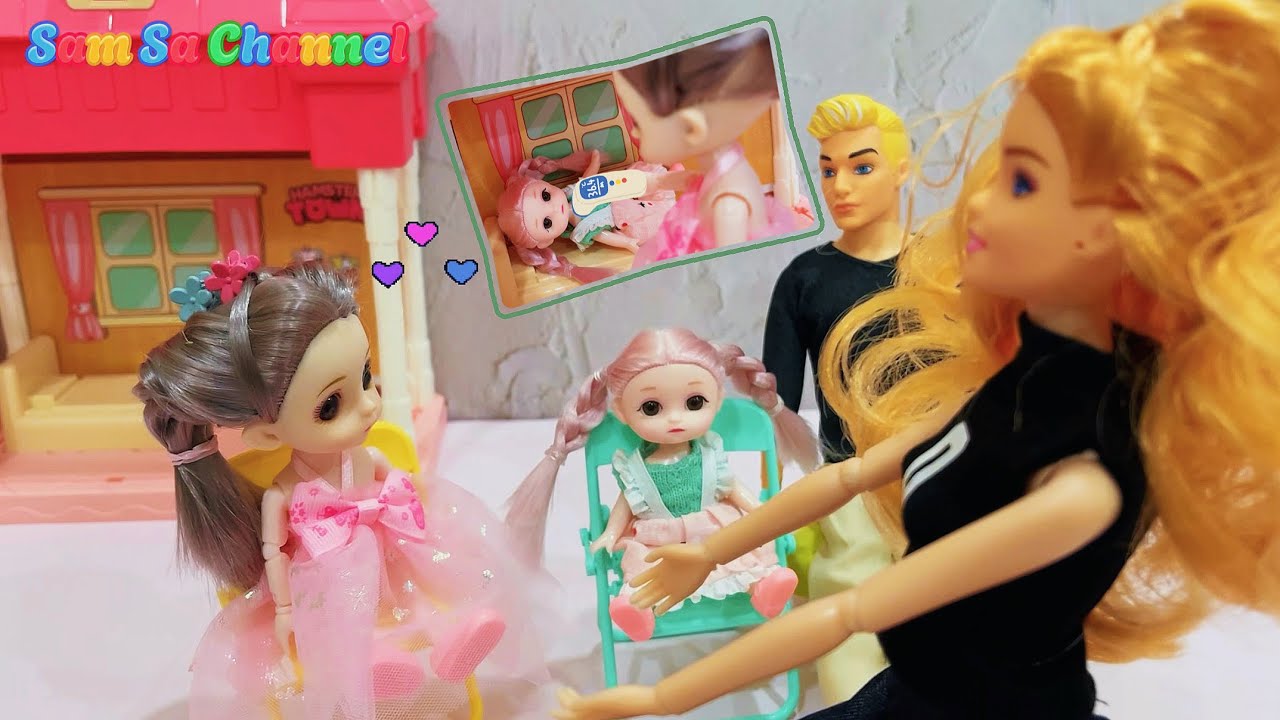 Búp bê Barbie Sam chăm sóc em bé Sa khi Ba Mẹ vắng nhà | Take Care Baby ...