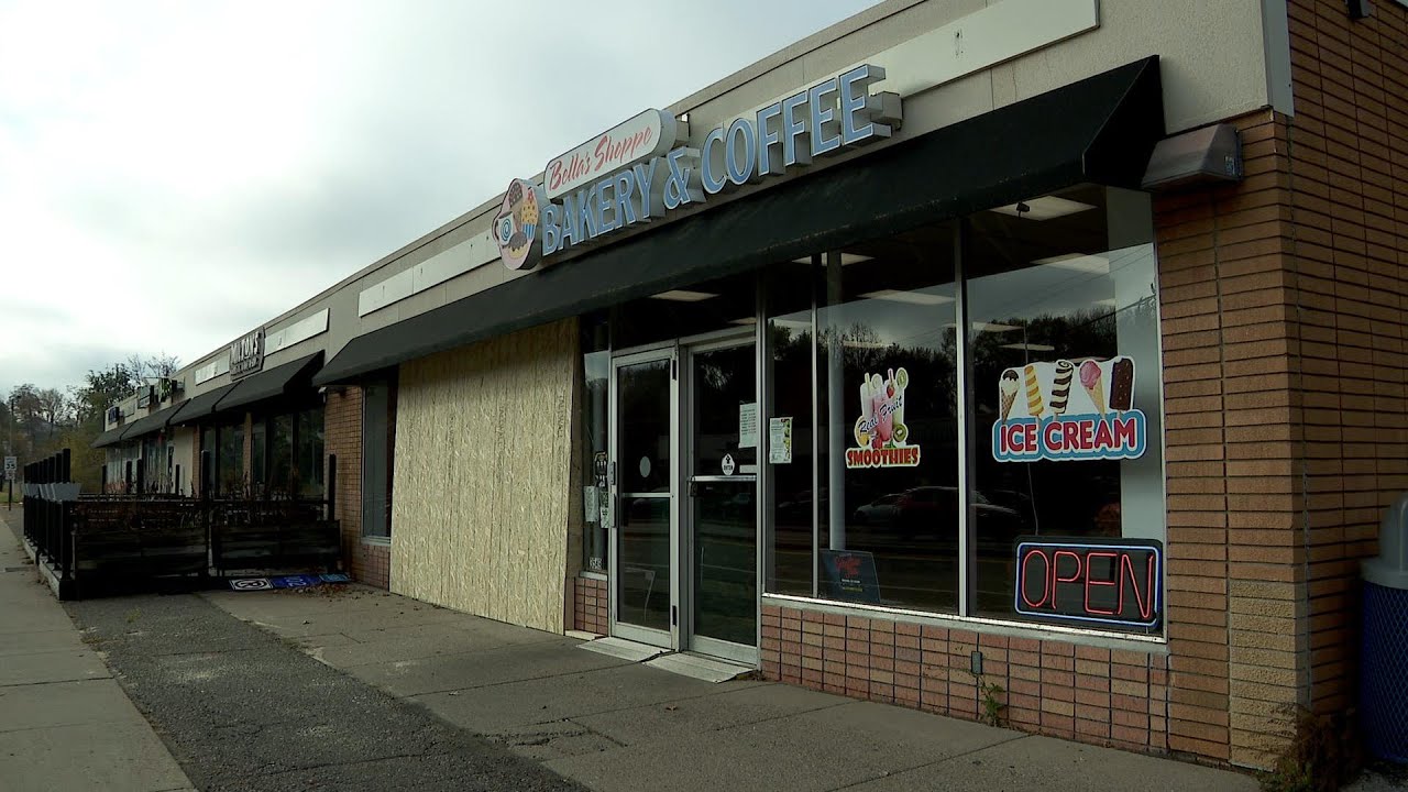 Vehicle Smashes Into Crystal Coffee Shop, Drives Off - YouTube