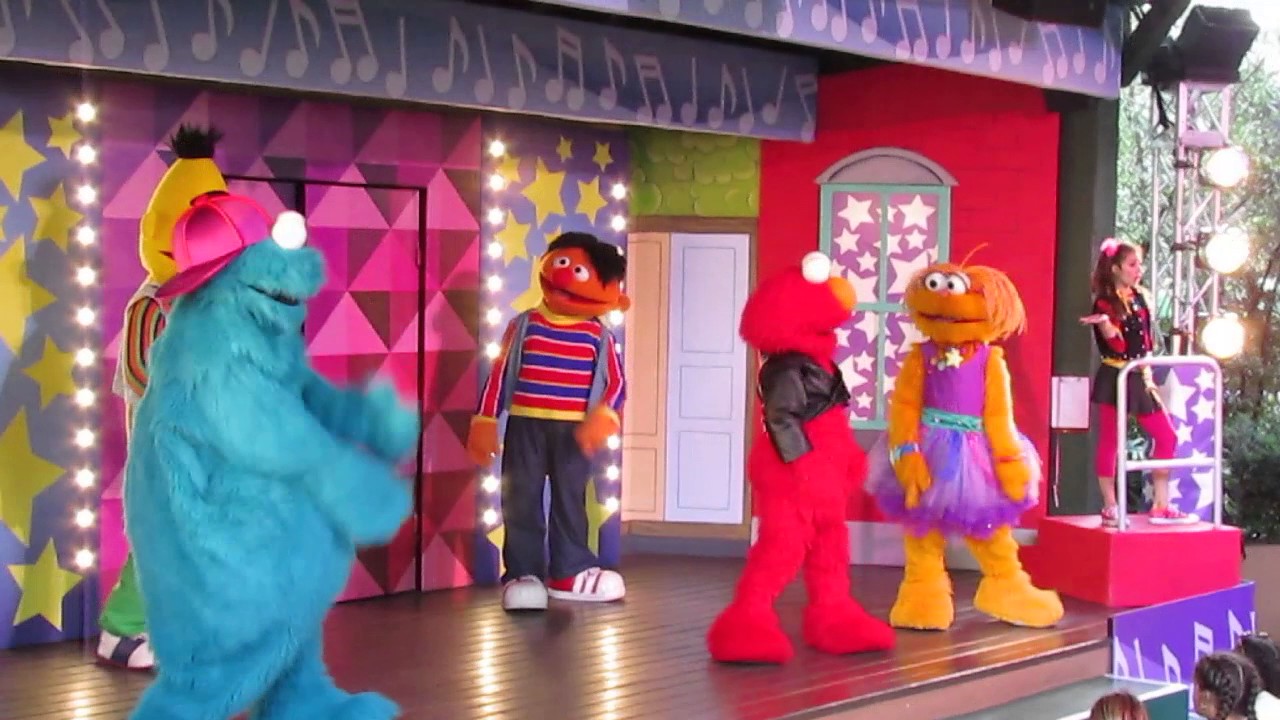 The Rockin' Elmo Band Performs!! #ElmoRocks - YouTube