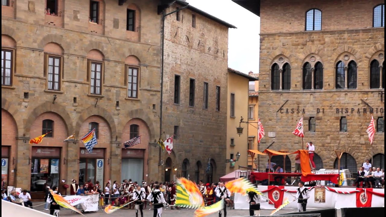 Astiludio 2011. Flag throwing competition (Volterra, Italy) - YouTube