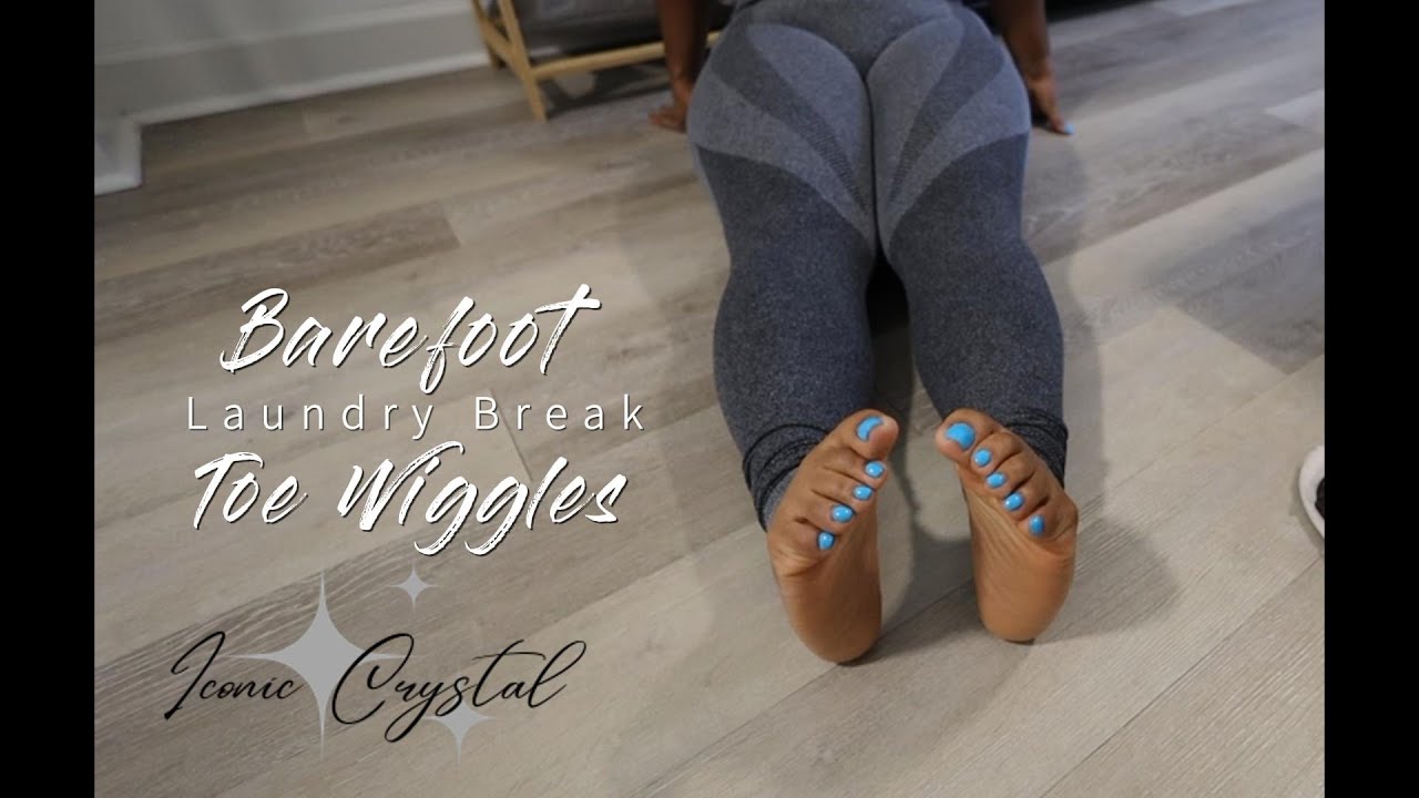 Barefoot Toe Wiggles - YouTube