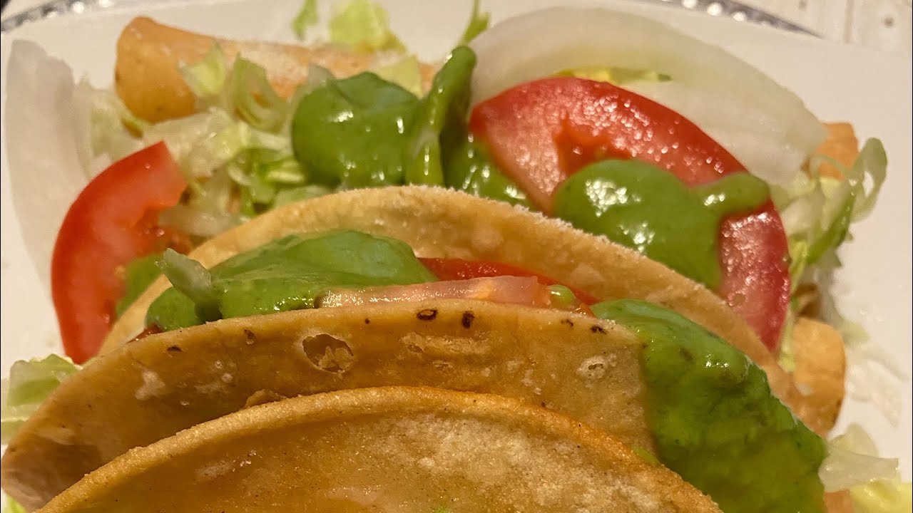 Tacos de requeson guisado - YouTube