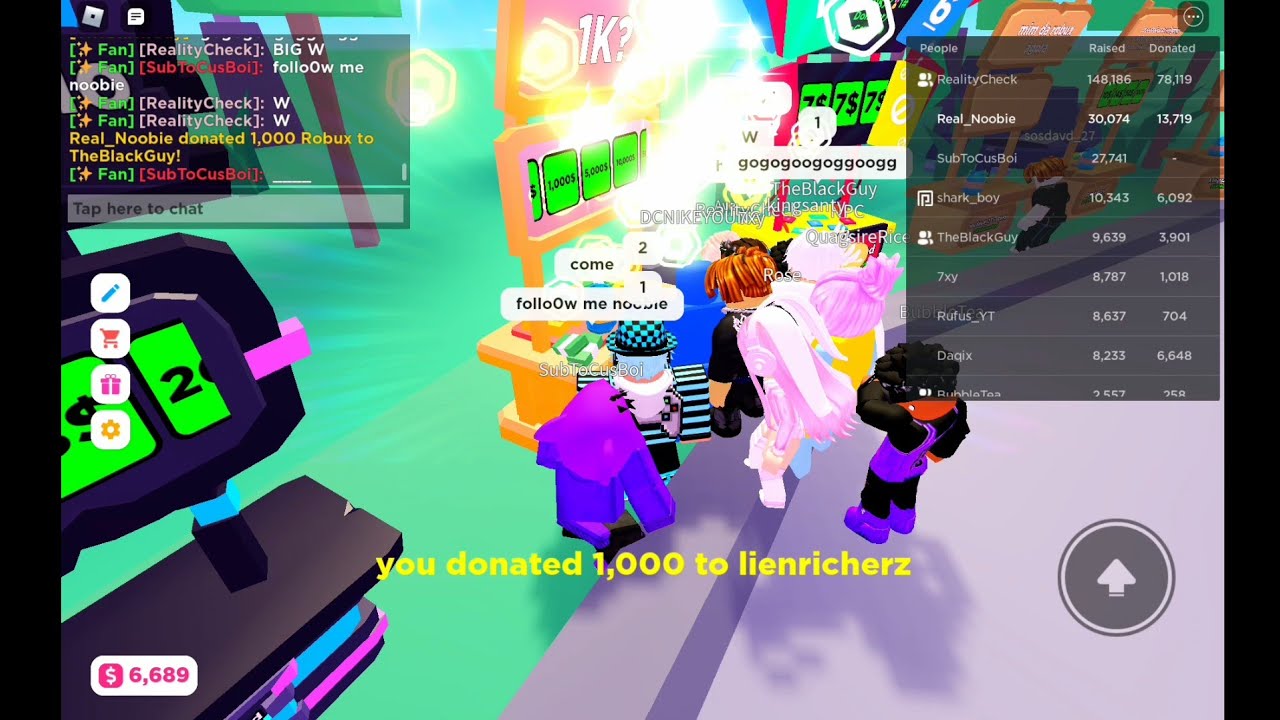 Donating My Friend 1,000 Robux - YouTube