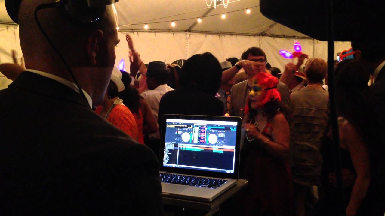 Extreme DJ Service - DJ Epic In The Mix (quick clip) - YouTube