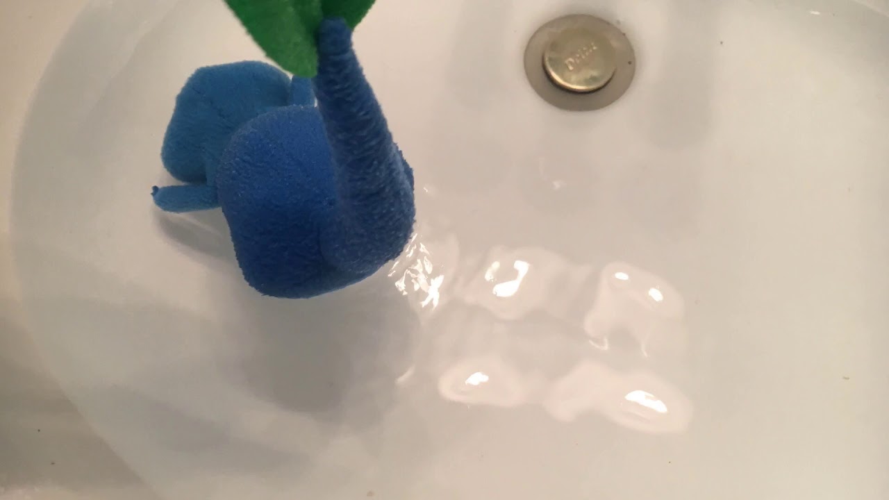Blue Pikmin Swimming in Stop Motion - YouTube