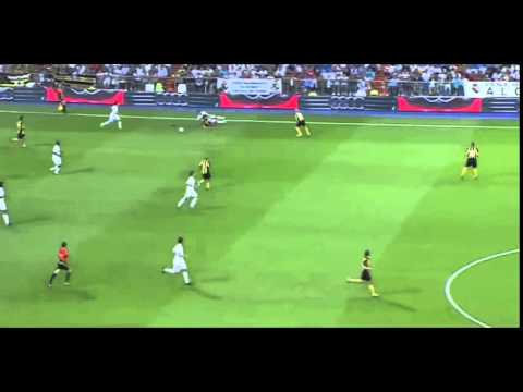 Cristiano Ronaldo  Şhow Yapıyor Klas Hareketler Böyle Çalımlar Görülmedi :) İzlee