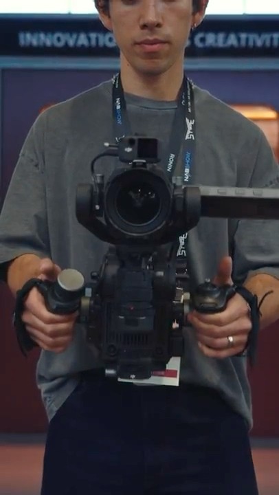 How Does the Ronin 4D Stay This Stable? 4-axis stabilization in action ...