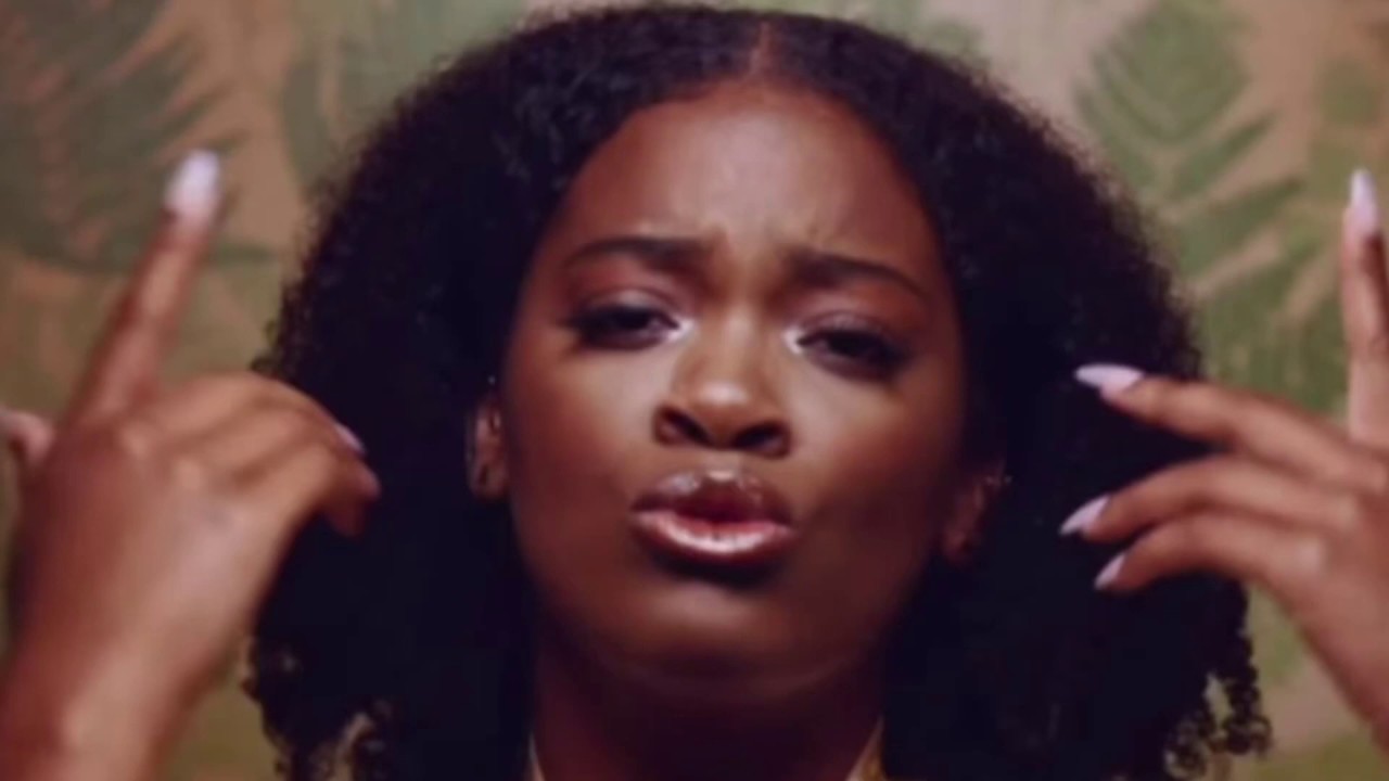 Ari Lennox gets ready for her music video shoot | TEALOG - YouTube