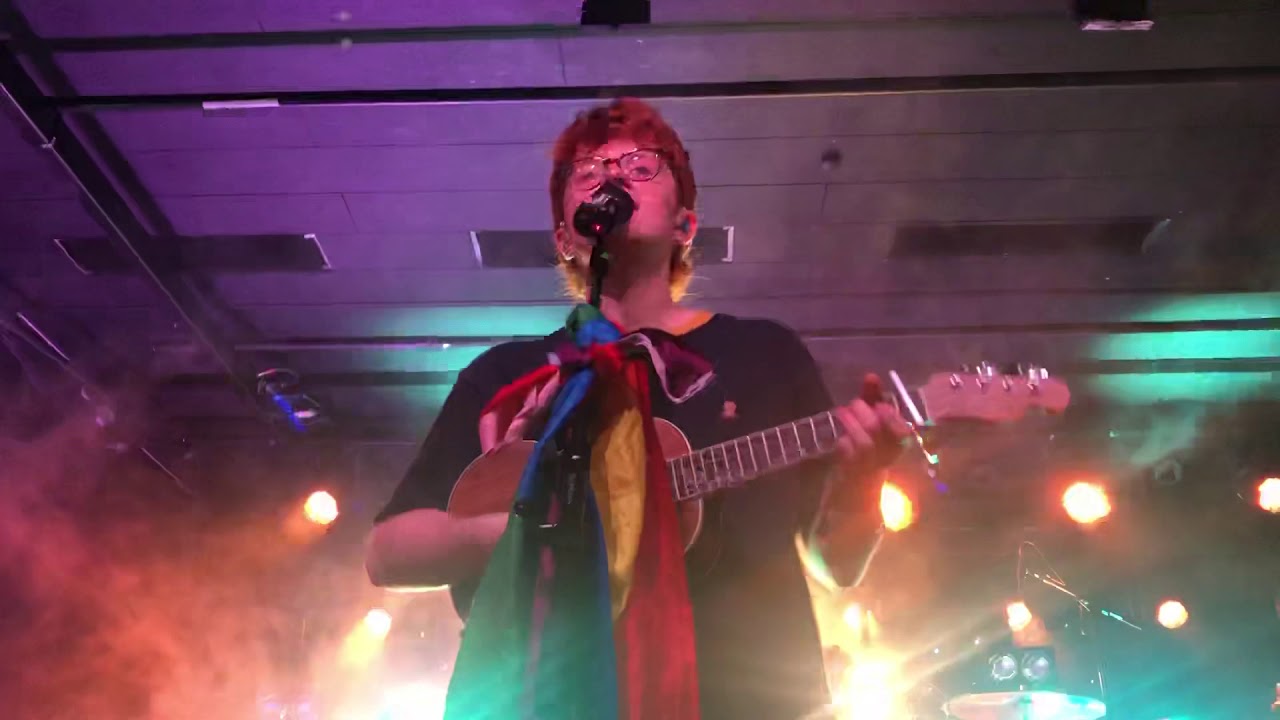 Fool- cavetown live in Copenhagen - YouTube