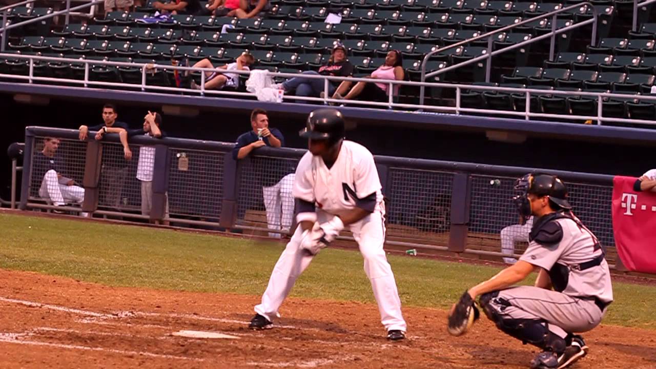 Newark Bears 2011 Highlights: Tim Raines Jr. At The Plate - YouTube