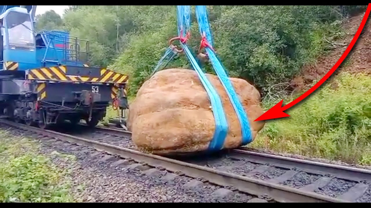 How did he get there? A giant stone weighing 16 tons on railway rails ...