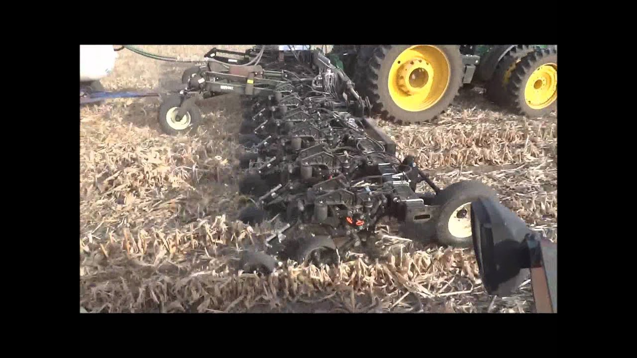 Dawn 6000 Applying NH3 in standing Corn stalks Fremont, NE - YouTube