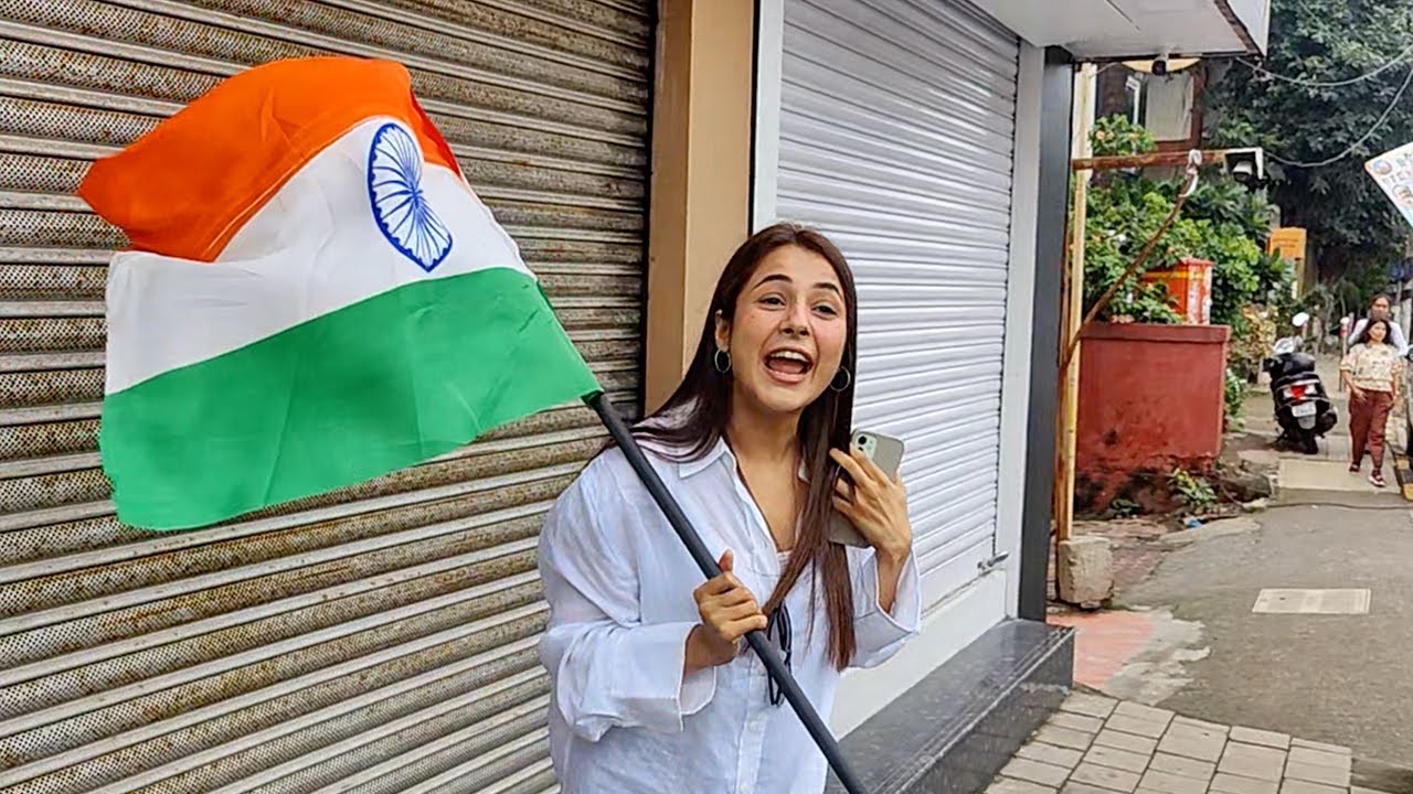 Shehnaz Gill's Genuine Love For Tiranga | Waves Flag For Happy 75th ...