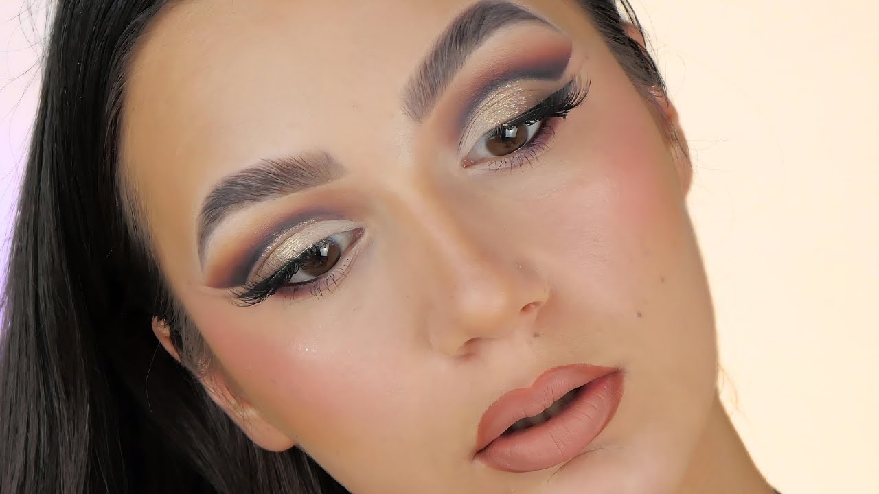 How to Do Cut Crease Eyeshadow| P.louise timeless treasures - YouTube