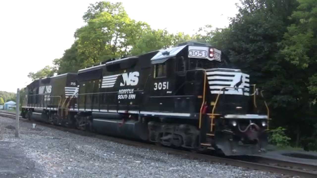 Railfanning the Pittsburgh Line - Tyrone PA including a NS local - YouTube