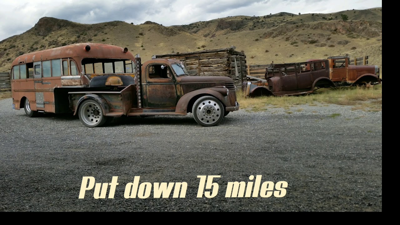 Rat camper and The rusty Truck - YouTube