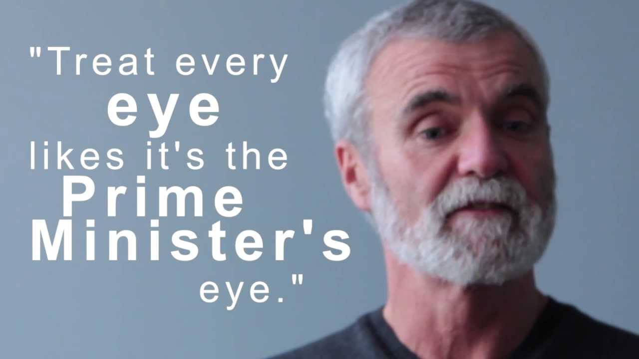 Dr Neil Murray with The Fred Hollows Foundation NZ - YouTube