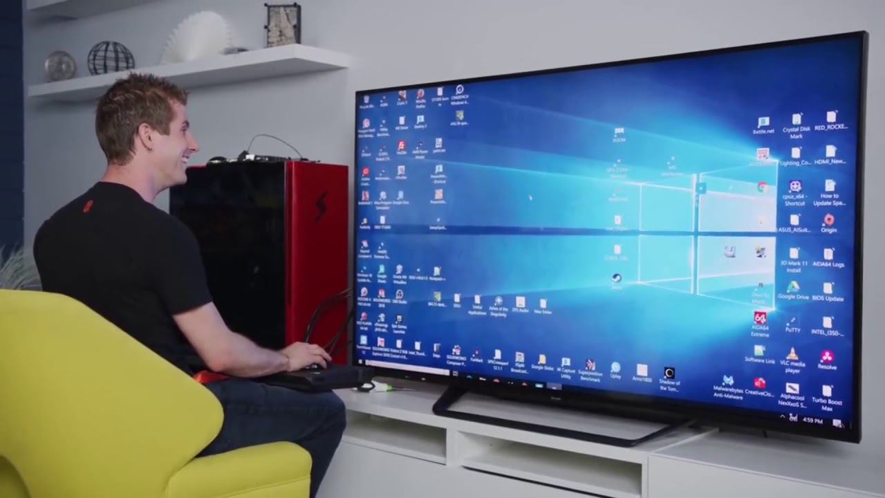 Linus gets the full 8k experience - YouTube