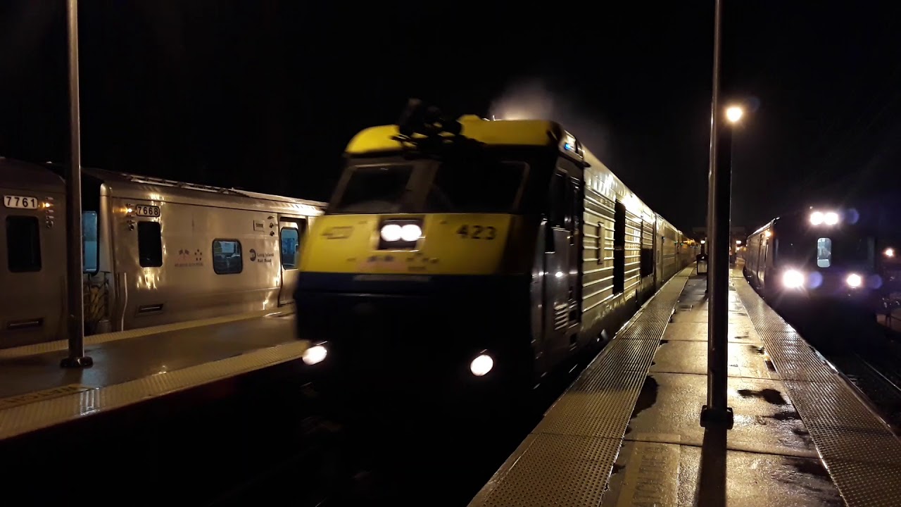 Long Island Railroad: Train 2782 [w/ DE30AC #423 & C3 #5017] leaving ...
