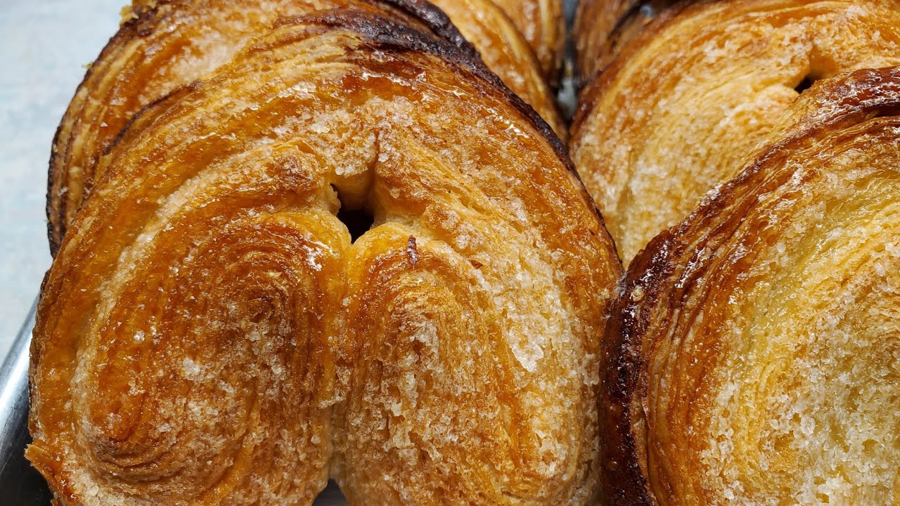 como hacer mini orejitas crujientes y masa hojaldre - YouTube