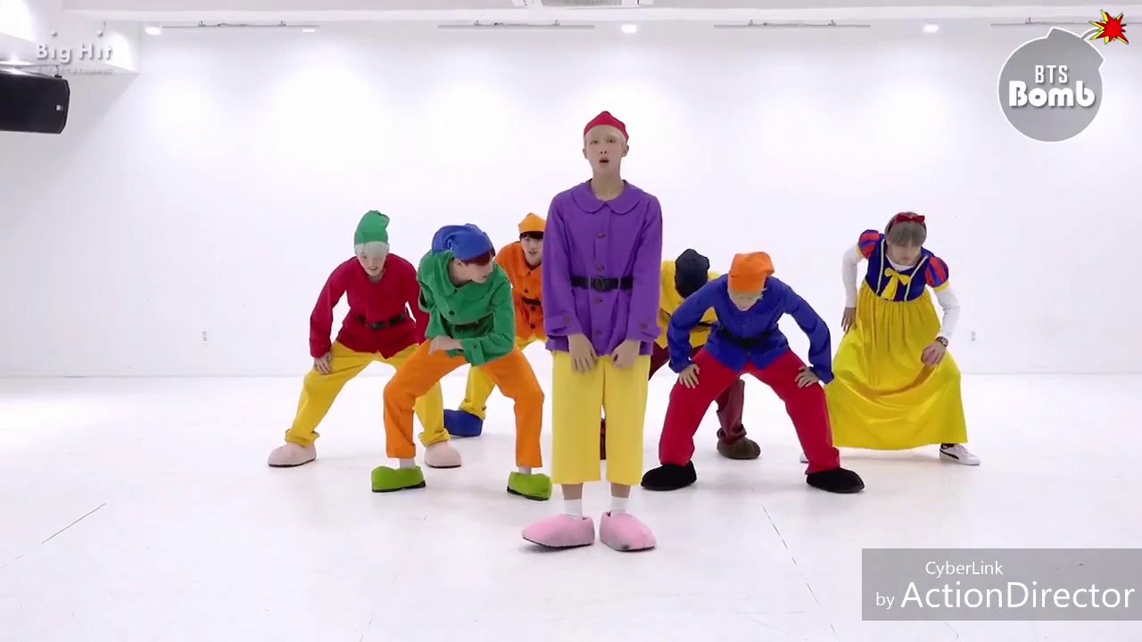 KPOP Magic Dance BTS 'GO GO' Halloween - YouTube