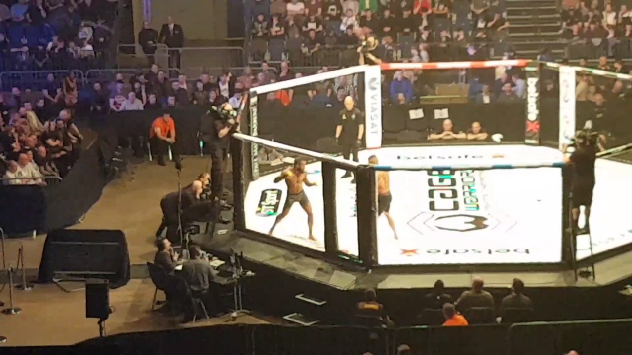 Cage warrior knock out 2017 - YouTube